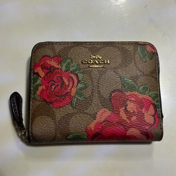 Coach | Bags | Brown Leather Coach Wallet With Rose Flowers Print ...